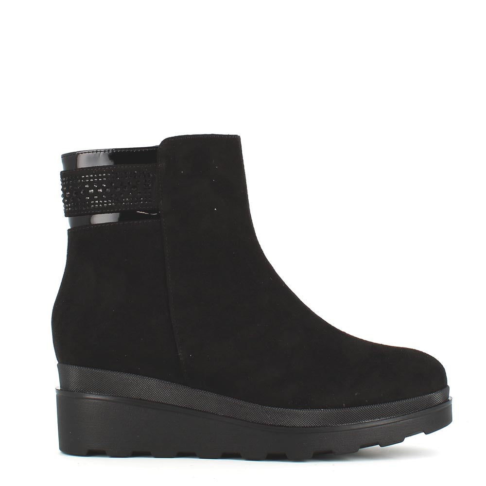 Comart Wedge Ankle Boot with Jet Trim Black – Cinders Shoe Heaven